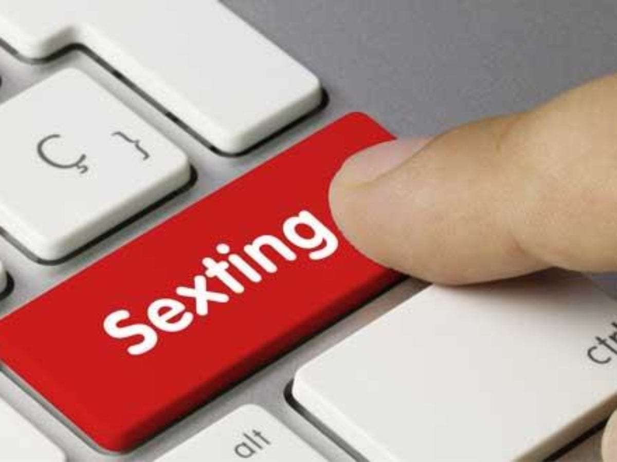 Dijital Şiddet Sözlüklerimize Eklenen Yeni Bir Şiddet Türü